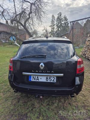 Black Renault Laguna 2009 in Saldus, with an engine capacity of 1.90 L and mileage of 313 thousand km for 1200 €, photo 3 on AUTOMOTO.COM.LV