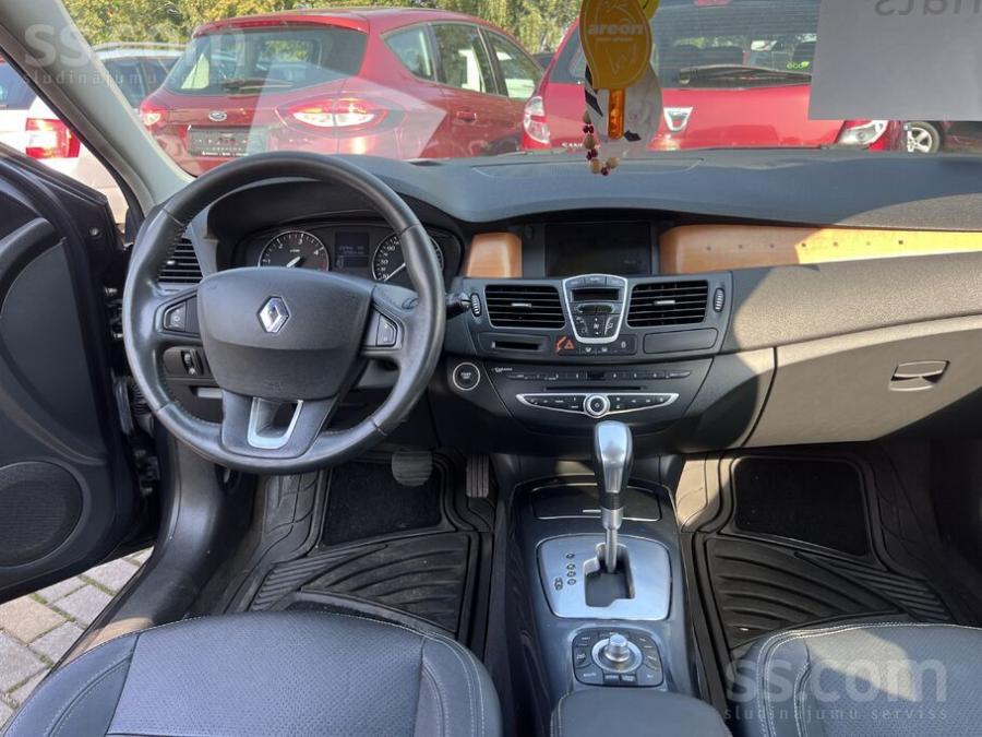 Melns Renault Laguna 2009 Talsi, ar dzinēja tilpumu 2.00 L un nobraukumu 266 tūkst. km par 2570 €, foto 12 vietnē AUTOMOTO.COM.LV