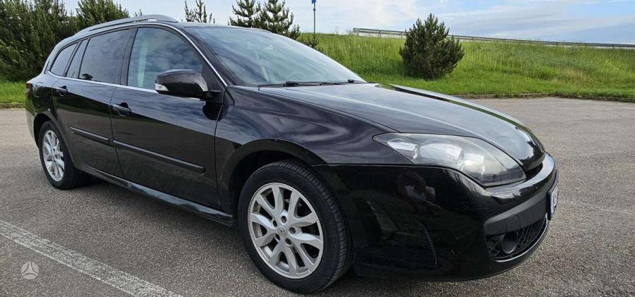 Melns Renault Laguna 2009 Mažeikiai, ar dzinēja tilpumu 1.46 L un nobraukumu 239 tūkst. km par 3200 €, foto 1 vietnē AUTOMOTO.COM.LV