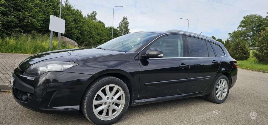 Melns Renault Laguna 2009 Mažeikiai, ar dzinēja tilpumu 1.46 L un nobraukumu 239 tūkst. km par 3200 €, foto 4 vietnē AUTOMOTO.COM.LV