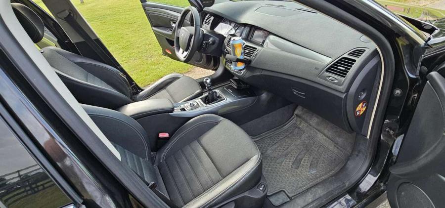 Melns Renault Laguna 2009 Mažeikiai, ar dzinēja tilpumu 1.46 L un nobraukumu 239 tūkst. km par 3200 €, foto 9 vietnē AUTOMOTO.COM.LV