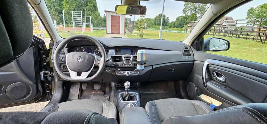 Melns Renault Laguna 2009 Mažeikiai, ar dzinēja tilpumu 1.46 L un nobraukumu 239 tūkst. km par 3200 €, foto 10 vietnē AUTOMOTO.COM.LV