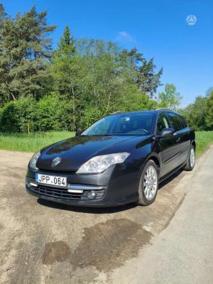 Melns Renault Laguna 2009 Viļņa, ar dzinēja tilpumu 2.00 L un nobraukumu 271 tūkst. km par 2400 €, foto 3 vietnē AUTOMOTO.COM.LV
