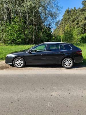 Melns Renault Laguna 2009 Viļņa, ar dzinēja tilpumu 2.00 L un nobraukumu 271 tūkst. km par 2400 €, foto 4 vietnē AUTOMOTO.COM.LV