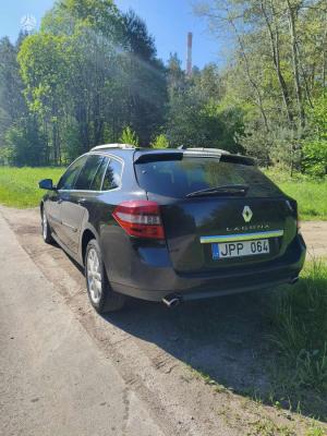 Melns Renault Laguna 2009 Viļņa, ar dzinēja tilpumu 2.00 L un nobraukumu 271 tūkst. km par 2400 €, foto 5 vietnē AUTOMOTO.COM.LV