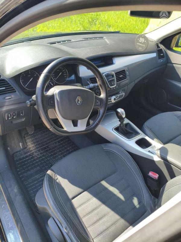 Melns Renault Laguna 2009 Viļņa, ar dzinēja tilpumu 2.00 L un nobraukumu 271 tūkst. km par 2400 €, foto 7 vietnē AUTOMOTO.COM.LV