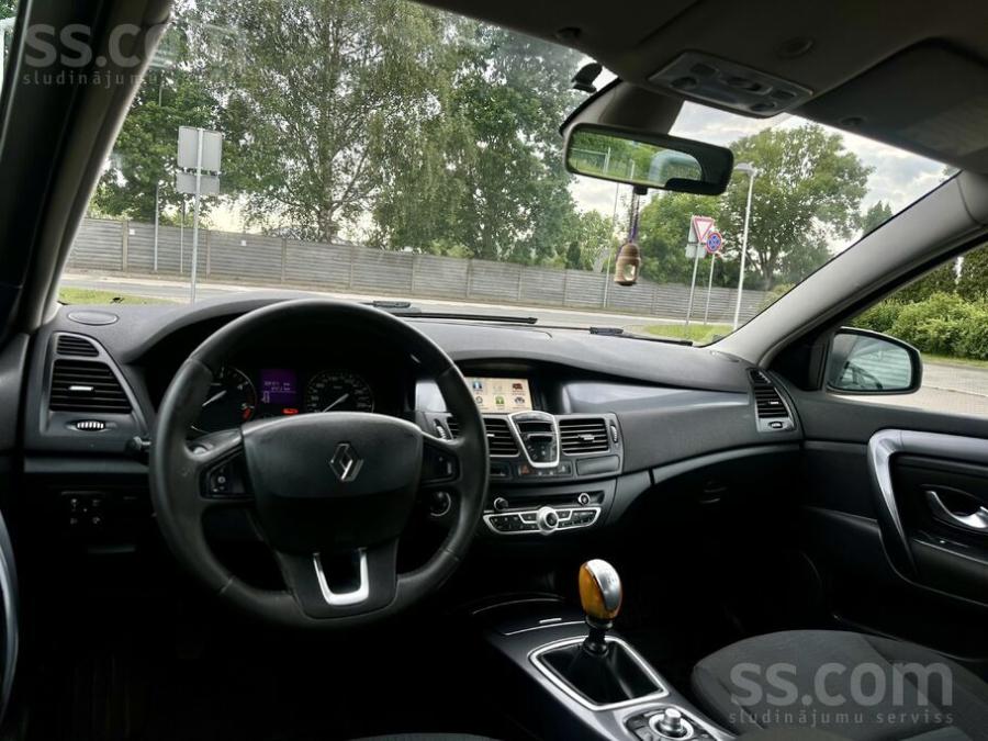 Black Renault Laguna 2010 in Jelgava, with an engine capacity of 1.50 L and mileage of 0 thousand km for 2280 €, photo 17 on AUTOMOTO.COM.LV