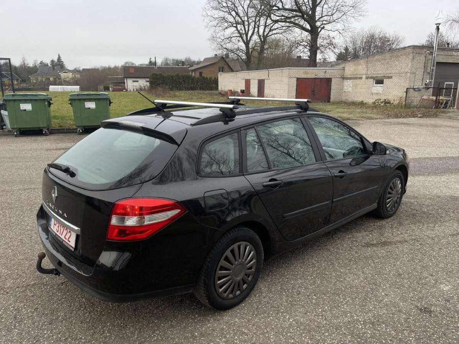 Black Renault Laguna 2010 in Marijampole, with an engine capacity of 1.46 L and mileage of 292 thousand km for 2199 €, photo 8 on AUTOMOTO.COM.LV