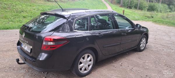 Black Renault Laguna 2010 in Druskininkai, with an engine capacity of 1.50 L and mileage of 274 thousand km for 2400 €, photo 7 on AUTOMOTO.COM.LV