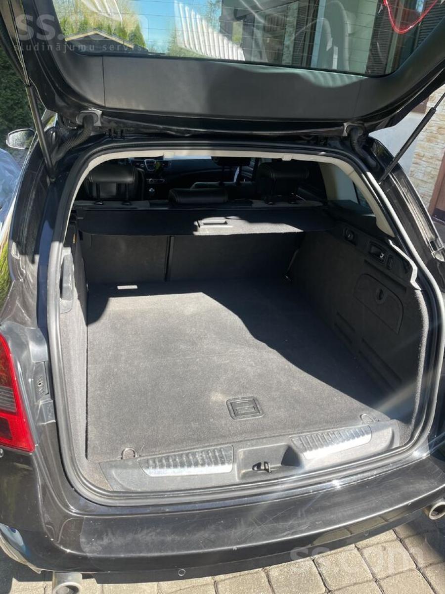 Melns Renault Laguna 2010 Jūrmala, ar dzinēja tilpumu 2.00 L un nobraukumu 187 tūkst. km par 5000 €, foto 6 vietnē AUTOMOTO.COM.LV