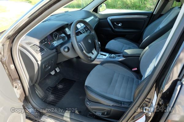 Melns Renault Laguna 2010 Tallina, ar dzinēja tilpumu 2.00 L un nobraukumu 240 tūkst. km par 2900 €, foto 10 vietnē AUTOMOTO.COM.LV