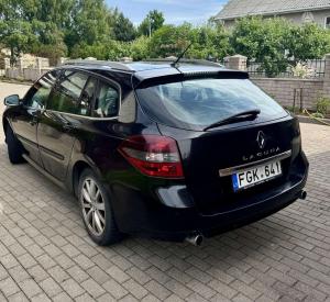 Black Renault Laguna 2011 in Klaipeda, with an engine capacity of 2.00 L and mileage of 308 thousand km for 2500 €, photo  on AUTOMOTO.COM.LV