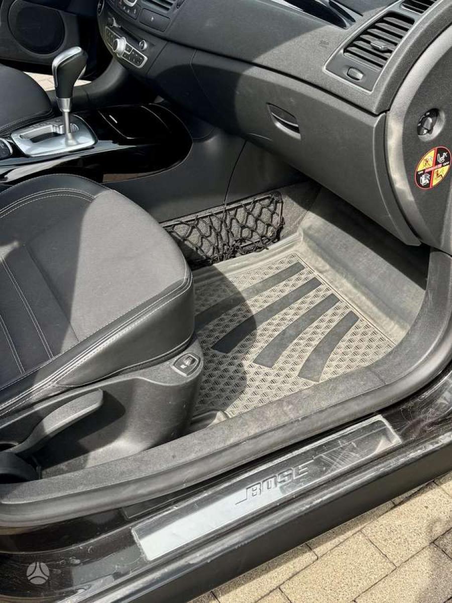 Melns Renault Laguna 2011 Klaipėda, ar dzinēja tilpumu 2.00 L un nobraukumu 308 tūkst. km par 2500 €, foto 4 vietnē AUTOMOTO.COM.LV