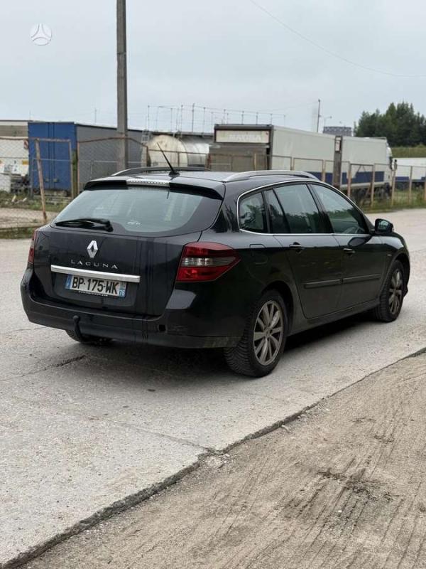 Melns Renault Laguna 2011 Viļņa, ar dzinēja tilpumu 1.46 L un nobraukumu 239 tūkst. km par 3800 €, foto 4 vietnē AUTOMOTO.COM.LV