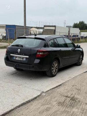 Melns Renault Laguna 2011 Viļņa, ar dzinēja tilpumu 1.46 L un nobraukumu 239 tūkst. km par 3800 €, foto 5 vietnē AUTOMOTO.COM.LV