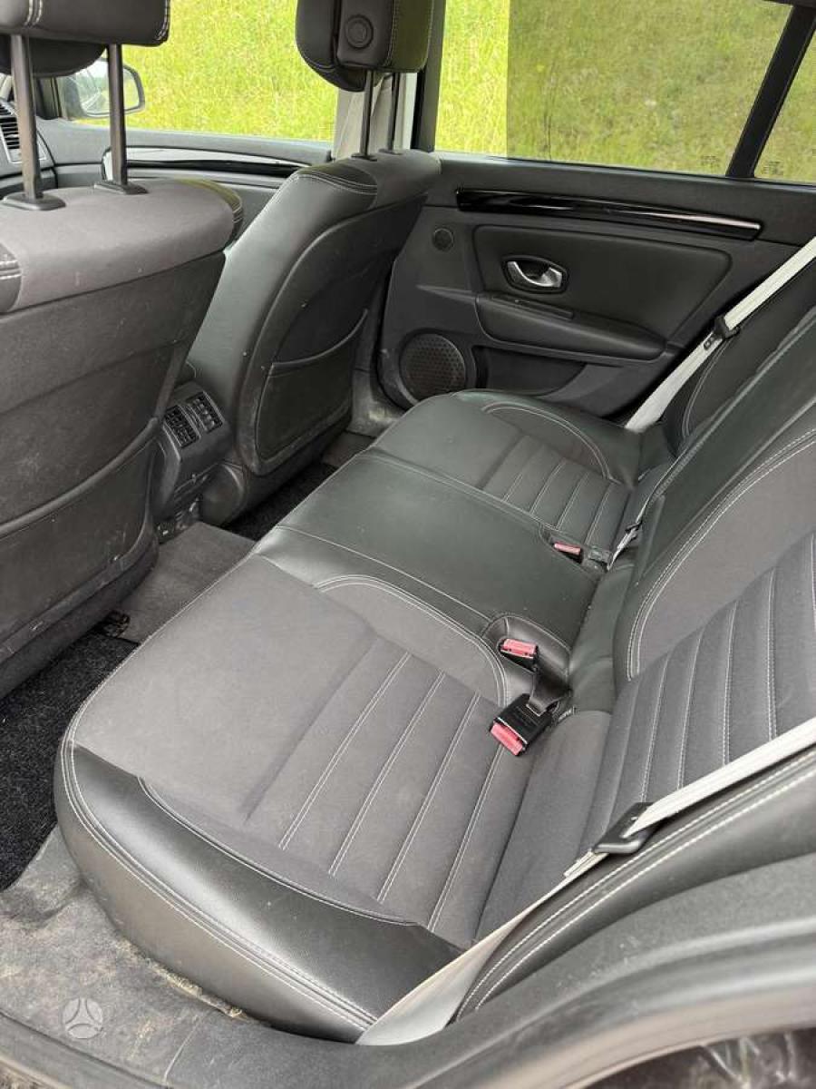 Melns Renault Laguna 2011 Viļņa, ar dzinēja tilpumu 1.46 L un nobraukumu 239 tūkst. km par 3800 €, foto 10 vietnē AUTOMOTO.COM.LV
