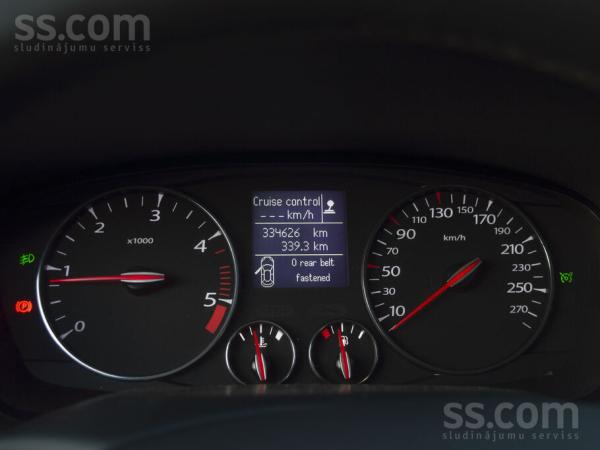 Black Renault Laguna 2011 in Riga, with an engine capacity of 2.00 L and mileage of 335 thousand km for 3700 €, photo 9 on AUTOMOTO.COM.LV