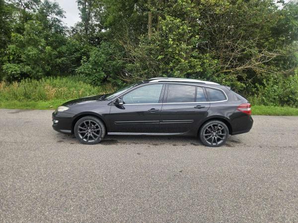 Renault Laguna 2011 Marijampole vietnē Melns Renault Laguna 2011 Marijampole, ar dzinēja tilpumu 1.46 L un nobraukumu 198 tūkst. km par 3400 €, foto 9 vietnē AUTOMOTO.COM.LV