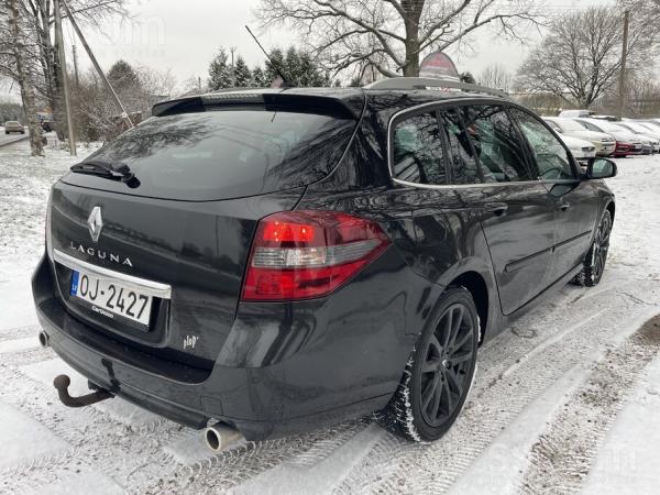 Black Renault Laguna 2012 in Riga, with an engine capacity of 2.00 L and mileage of 273 thousand km for 4990 €, photo 5 on AUTOMOTO.COM.LV