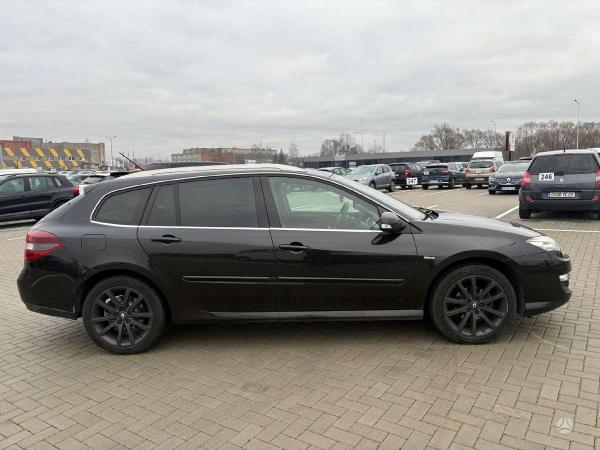 Black Renault Laguna 2012 in Taurage, with an engine capacity of 1.46 L and mileage of 285 thousand km for 4200 €, photo 2 on AUTOMOTO.COM.LV