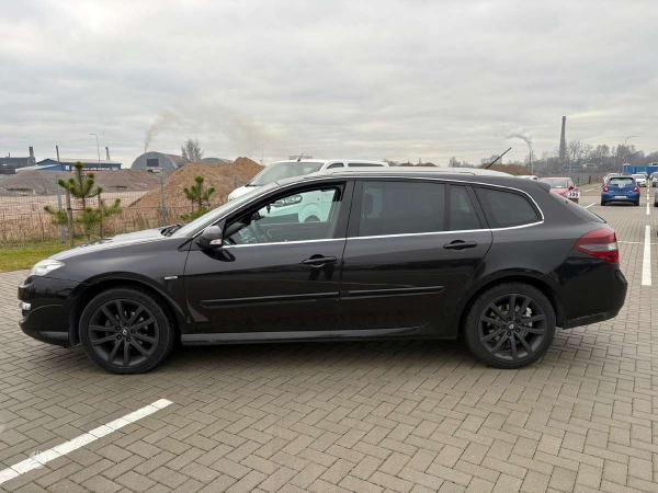 Black Renault Laguna 2012 in Taurage, with an engine capacity of 1.46 L and mileage of 285 thousand km for 4200 €, photo 6 on AUTOMOTO.COM.LV
