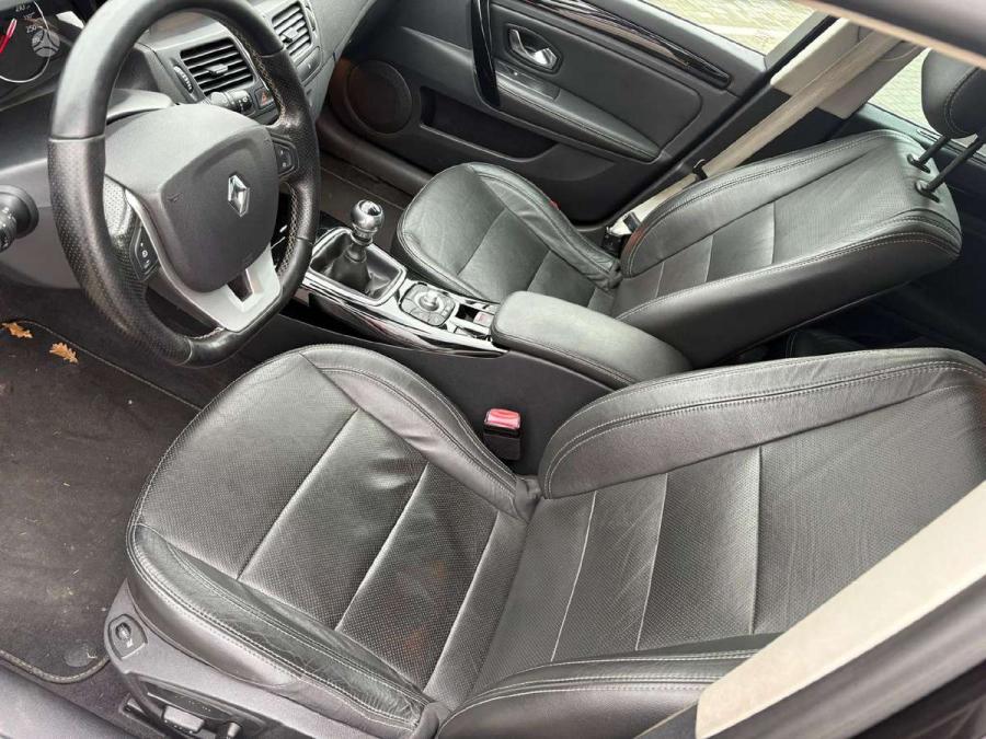 Black Renault Laguna 2012 in Taurage, with an engine capacity of 1.46 L and mileage of 285 thousand km for 4200 €, photo 21 on AUTOMOTO.COM.LV