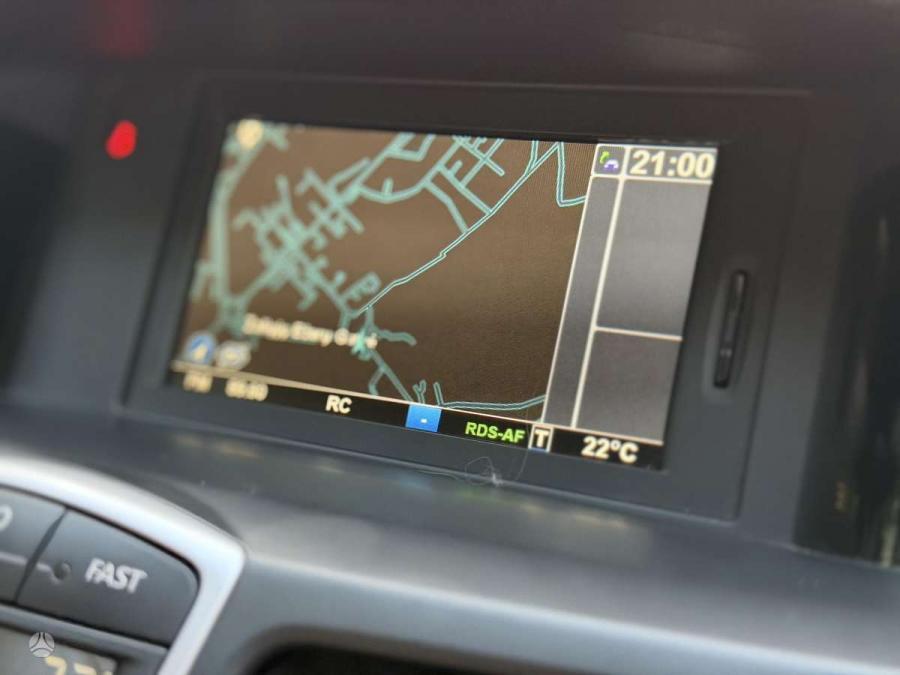 Black Renault Laguna 2012 in Vilnius, with an engine capacity of 2.00 L and mileage of 279 thousand km for 2500 €, photo 11 on AUTOMOTO.COM.LV