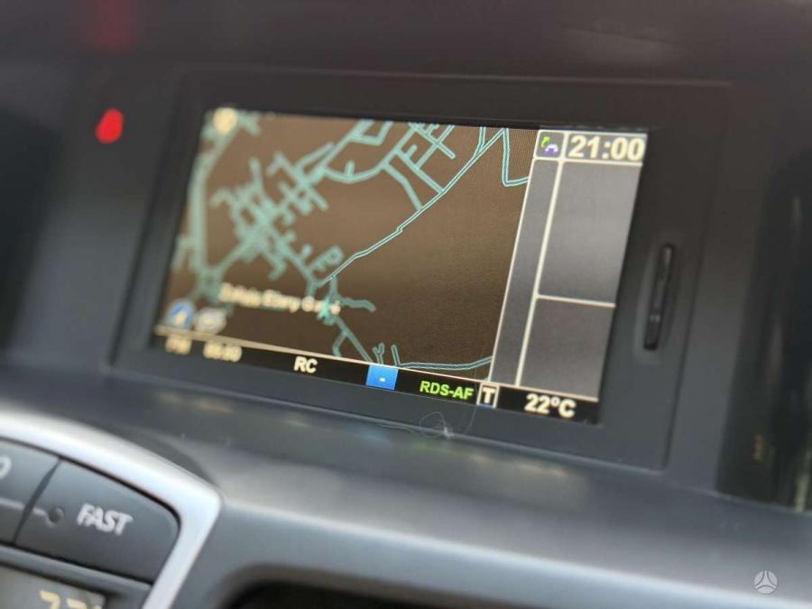 Black Renault Laguna 2012 in Vilnius, with an engine capacity of 2.00 L and mileage of 285 thousand km for 2900 €, photo 11 on AUTOMOTO.COM.LV