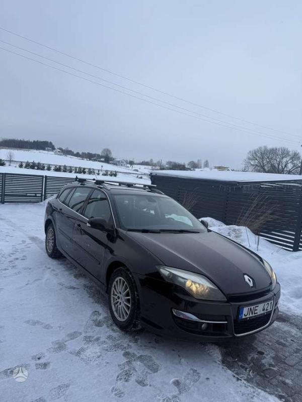Melns Renault Laguna 2013 Viļņa, ar dzinēja tilpumu 1.46 L un nobraukumu 287 tūkst. km par 3900 €, foto 2 vietnē AUTOMOTO.COM.LV