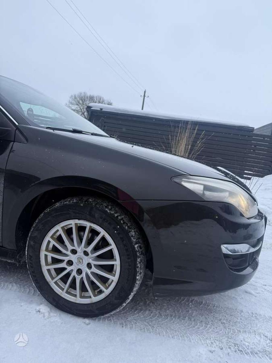 Black Renault Laguna 2013 in Vilnius, with an engine capacity of 1.46 L and mileage of 287 thousand km for 3900 €, photo 8 on AUTOMOTO.COM.LV