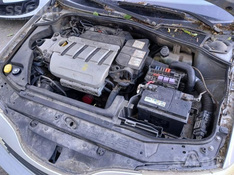 Zils Renault Laguna 2001 Rīga, ar dzinēja tilpumu 2.00 L un nobraukumu 260 tūkst. km par 290 €, foto 6 vietnē AUTOMOTO.COM.LV
