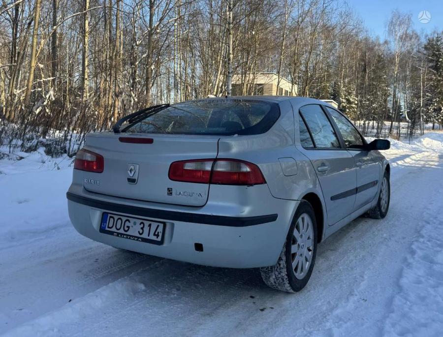 Zils Renault Laguna 2002 Viļņa, ar dzinēja tilpumu 1.60 L un nobraukumu 234 tūkst. km par 550 €, foto 3 vietnē AUTOMOTO.COM.LV