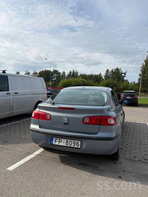 Zils Renault Laguna 2005 Rīga, ar dzinēja tilpumu 2.00 L un nobraukumu 178 tūkst. km par 1000 €, foto 4 vietnē AUTOMOTO.COM.LV