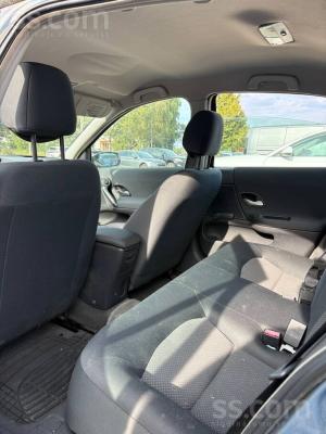 Zils Renault Laguna 2005 Rīga, ar dzinēja tilpumu 2.00 L un nobraukumu 178 tūkst. km par 1000 €, foto 7 vietnē AUTOMOTO.COM.LV