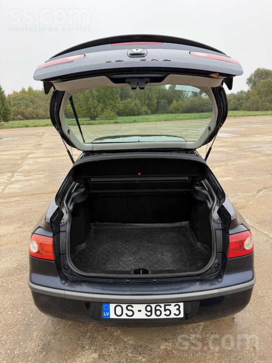 Zils Renault Laguna 2005 Rīga, ar dzinēja tilpumu 1.90 L un nobraukumu 385 tūkst. km par 1000 €, foto 6 vietnē AUTOMOTO.COM.LV
