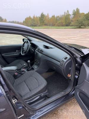 Zils Renault Laguna 2005 Rīga, ar dzinēja tilpumu 1.90 L un nobraukumu 385 tūkst. km par 1000 €, foto 16 vietnē AUTOMOTO.COM.LV