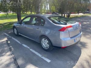 Zils Renault Laguna 2008 Rīga, ar dzinēja tilpumu 1.50 L un nobraukumu 372 tūkst. km par 1290 €, foto 8 vietnē AUTOMOTO.COM.LV