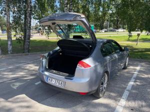 Zils Renault Laguna 2008 Rīga, ar dzinēja tilpumu 1.50 L un nobraukumu 372 tūkst. km par 1290 €, foto 9 vietnē AUTOMOTO.COM.LV