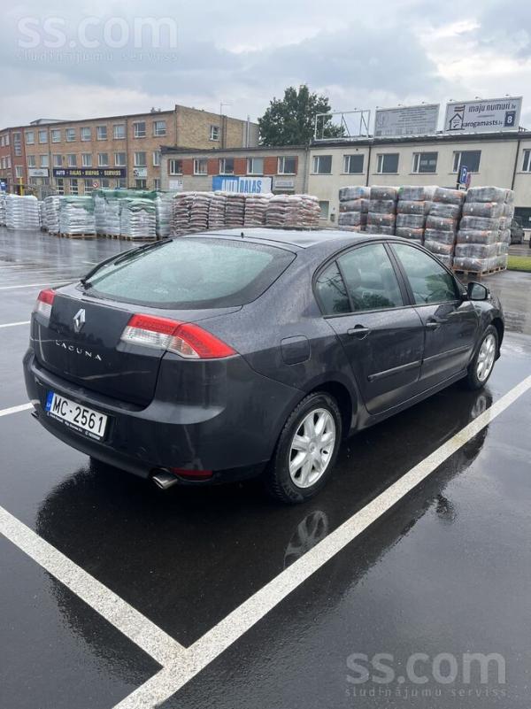Blue Renault Laguna 2009 in Riga, with an engine capacity of 2.00 L and mileage of 187 thousand km for 3200 €, photo 3 on AUTOMOTO.COM.LV