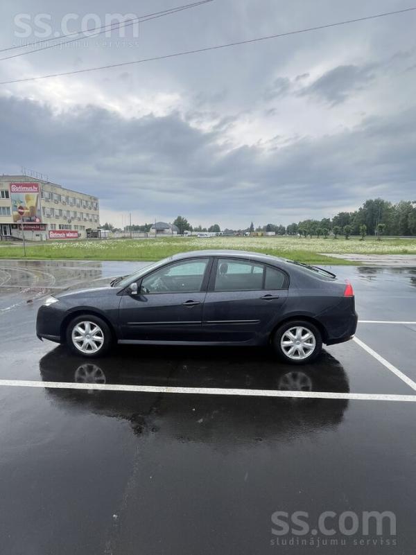 Blue Renault Laguna 2009 in Riga, with an engine capacity of 2.00 L and mileage of 187 thousand km for 3200 €, photo 6 on AUTOMOTO.COM.LV