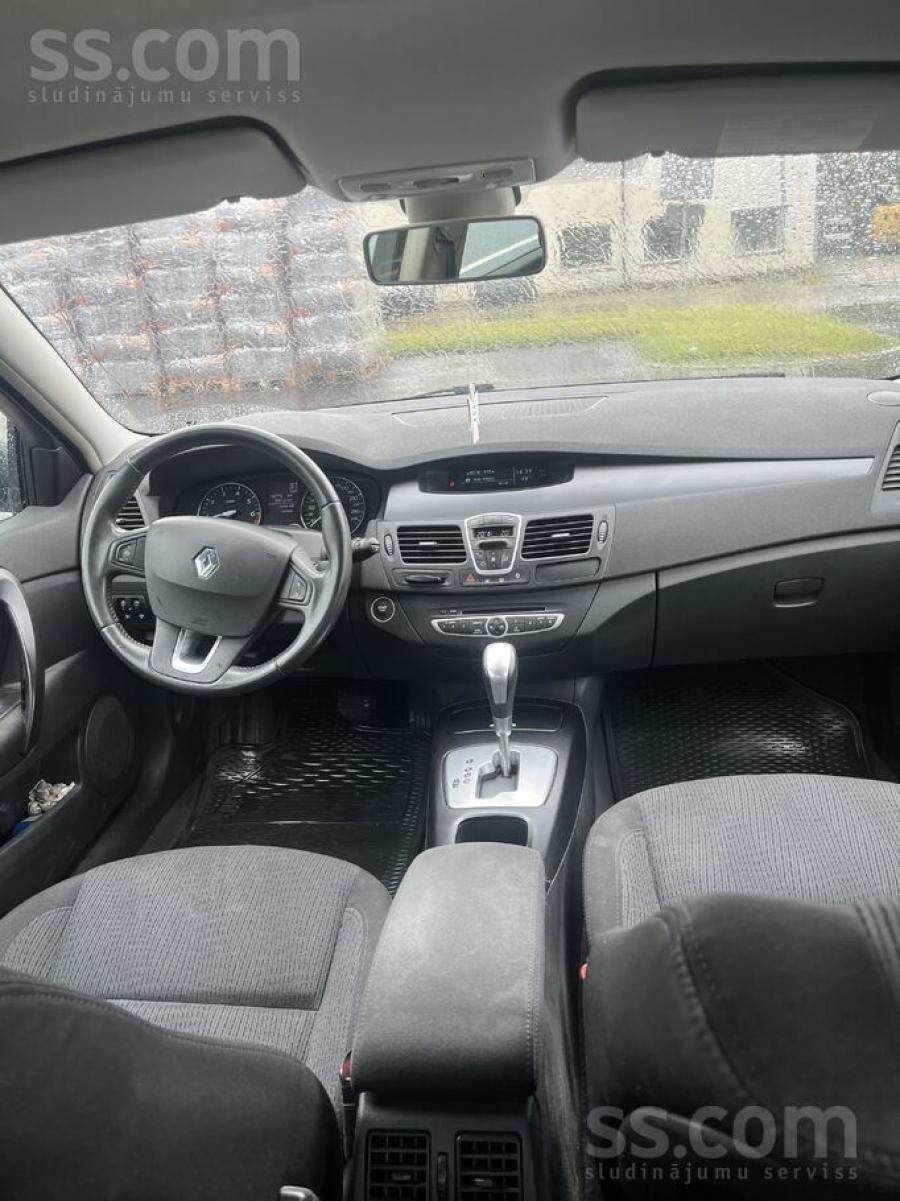Zils Renault Laguna 2009 Rīga, ar dzinēja tilpumu 2.00 L un nobraukumu 187 tūkst. km par 3200 €, foto 9 vietnē AUTOMOTO.COM.LV