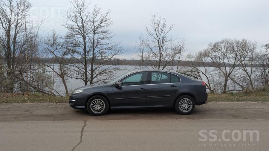 Blue Renault Laguna 2011 in Riga, with an engine capacity of 2.00 L and mileage of 297 thousand km for 1750 €, photo 2 on AUTOMOTO.COM.LV