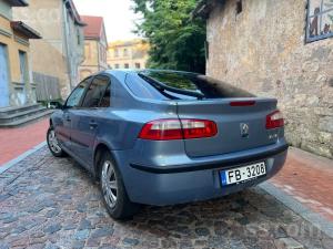 Blue Renault Laguna 2004 in Cesis, with an engine capacity of 1.60 L and mileage of 206 thousand km for 1490 €, photo 4 on AUTOMOTO.COM.LV