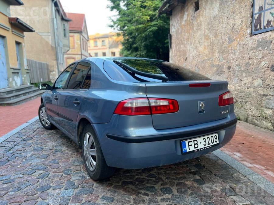 Blue Renault Laguna 2004 in Cesis, with an engine capacity of 1.60 L and mileage of 206 thousand km for 1490 €, photo 4 on AUTOMOTO.COM.LV