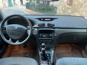 Blue Renault Laguna 2004 in Cesis, with an engine capacity of 1.60 L and mileage of 206 thousand km for 1490 €, photo 11 on AUTOMOTO.COM.LV