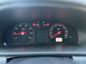Blue Renault Laguna 2004 in Cesis, with an engine capacity of 1.60 L and mileage of 206 thousand km for 1490 €, photo 12 on AUTOMOTO.COM.LV