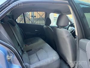 Blue Renault Laguna 2004 in Cesis, with an engine capacity of 1.60 L and mileage of 206 thousand km for 1490 €, photo 14 on AUTOMOTO.COM.LV