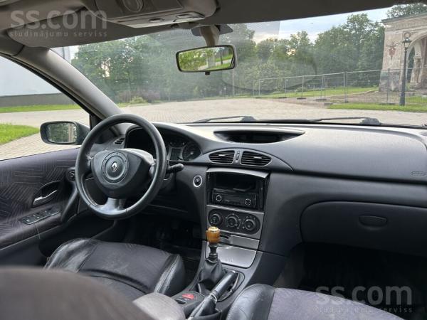 Zils Renault Laguna 2001 Gulbene, ar dzinēja tilpumu 1.90 L un nobraukumu 385 tūkst. km par 650 €, foto 6 vietnē AUTOMOTO.COM.LV