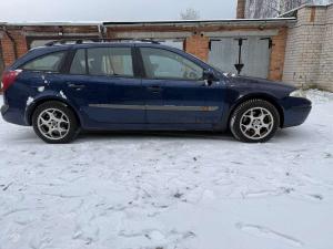 Blue Renault Laguna 2003 in Druskininkai, with an engine capacity of 1.87 L and mileage of 269 thousand km for 990 €, photo 7 on AUTOMOTO.COM.LV