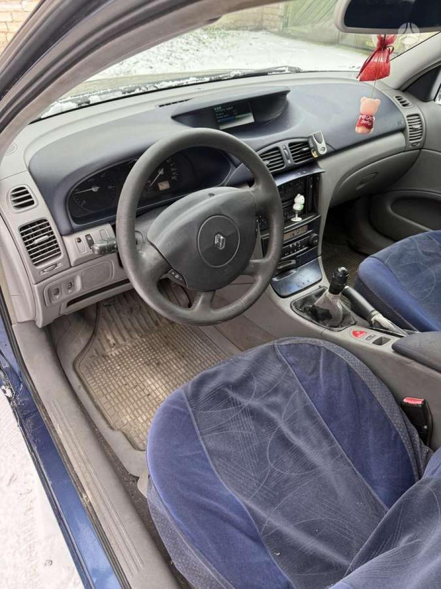 Blue Renault Laguna 2003 in Druskininkai, with an engine capacity of 1.87 L and mileage of 269 thousand km for 990 €, photo 8 on AUTOMOTO.COM.LV